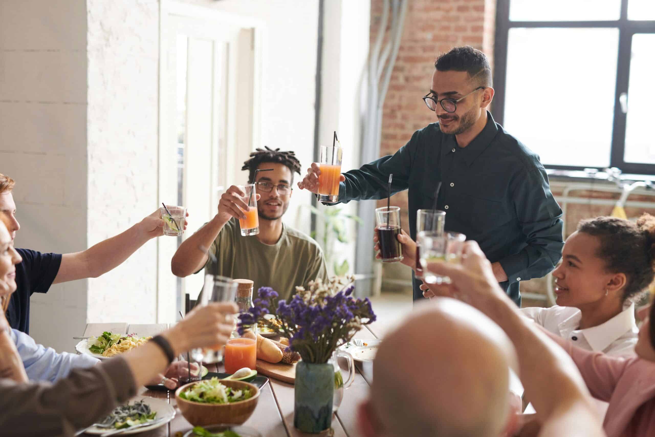 10 Workplace Thanksgiving Ideas for Employees - Virgin Incentives